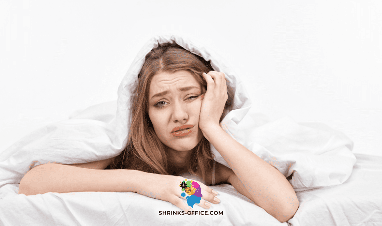 Hypersomnia vs. Insomnia: A Comprehensive Comparison - shrinks-office.com